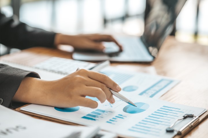 What Impact Does the Format of Internal Control Disclosures Have on ...